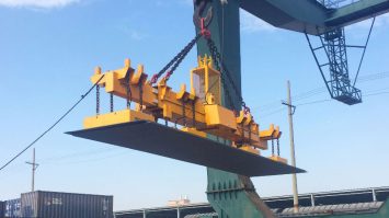 Some Safety Precautions of Lifting Magnets | HVR MAG