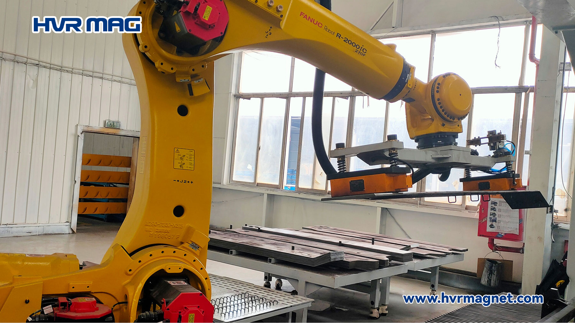 How to Choose End-of-Arm Tooling: Electro Permanent Magnetic EOAT | HVR MAG